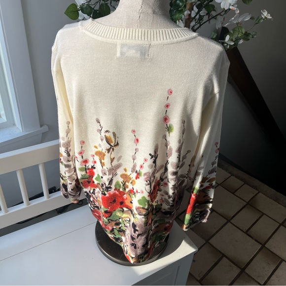 Cathy Daniels | Sweaters | Cathy Daniels Floral Sweater With Crystal ...